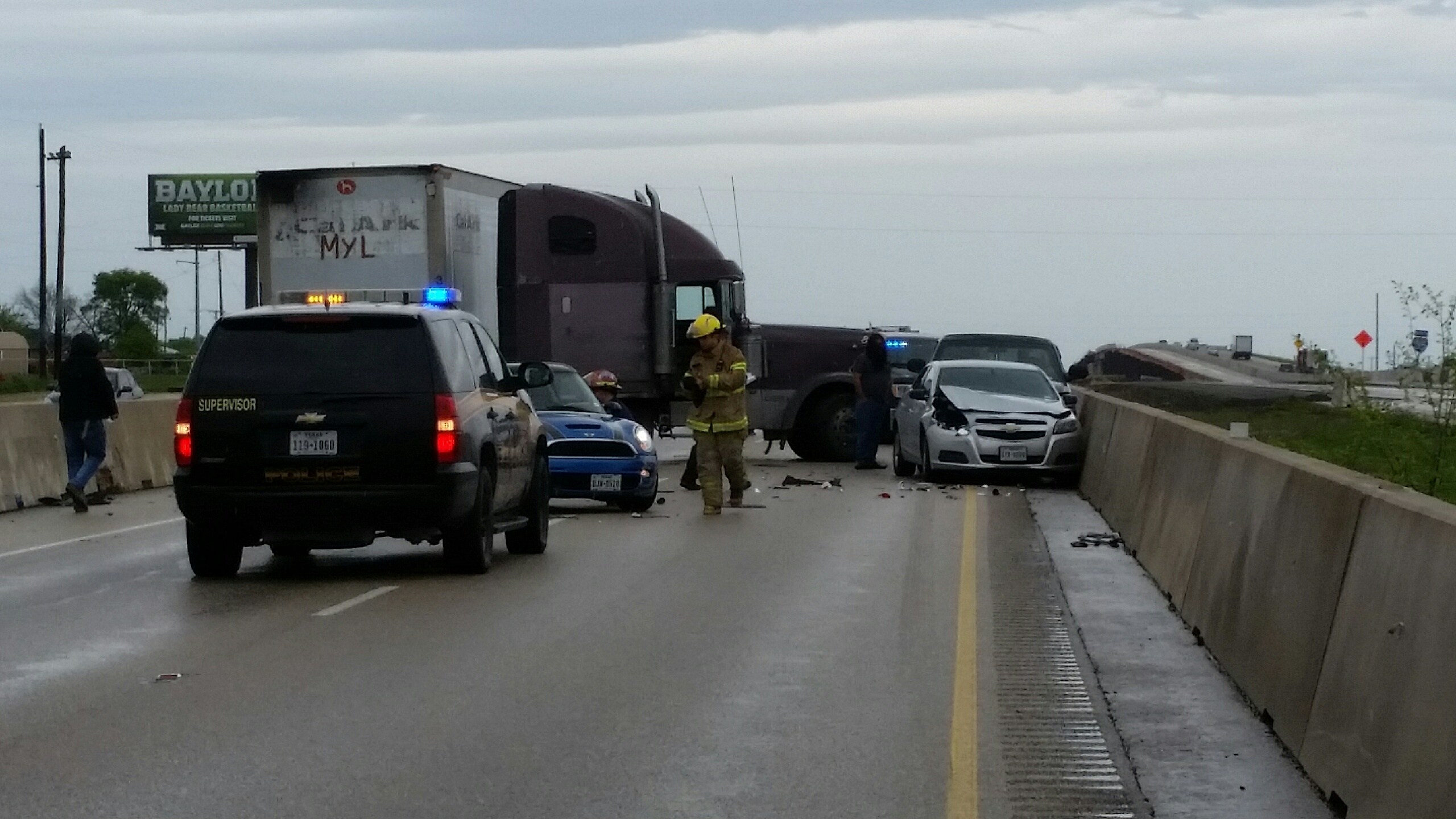Five-Vehicle Collision Leaves Traffic Backed Up For Miles on I-35 ...